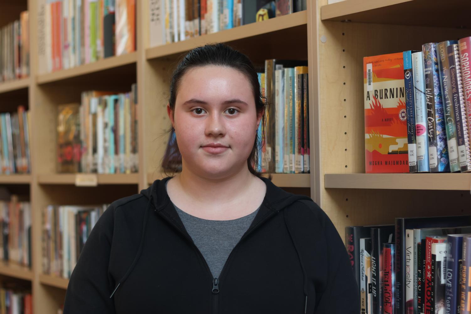 Azlyn Kannow – The La Salle Falconer